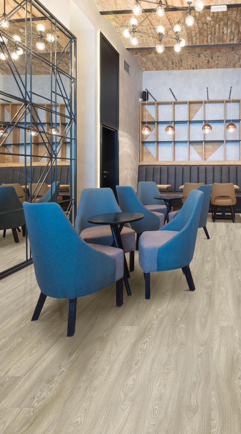 Tarkett ModularT 7 Plank Glue-Down Oak Street Beige Stone 257021056 20x120 2,5mm LVT obloga koja ...